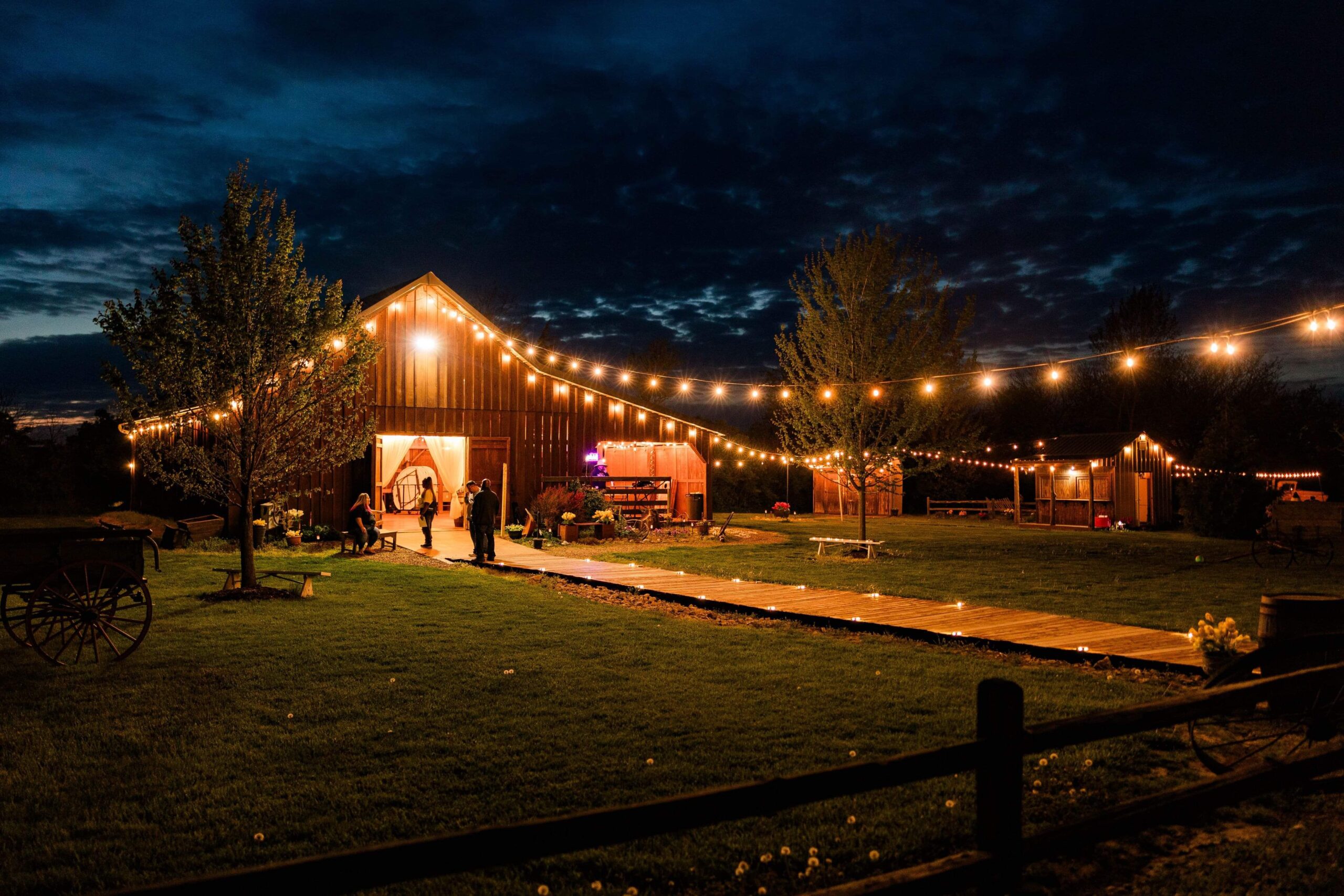 The Rustic Barn Gallery - Mellon Acres in Lawson, Mo